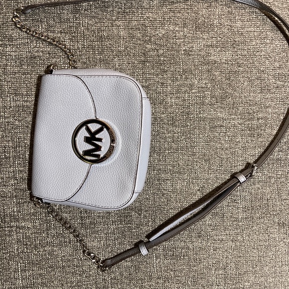 Michael Kors | Bags | Micheal Khors Purse Light Grey Over The Shoulder ...